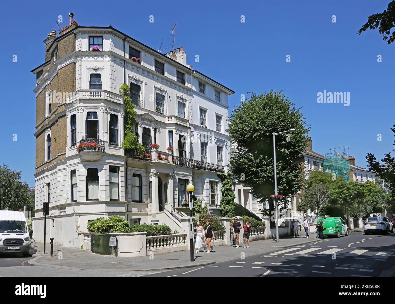 London, UK: Luxury houses in Pembridge Square, Notting Hill Gate, one ...