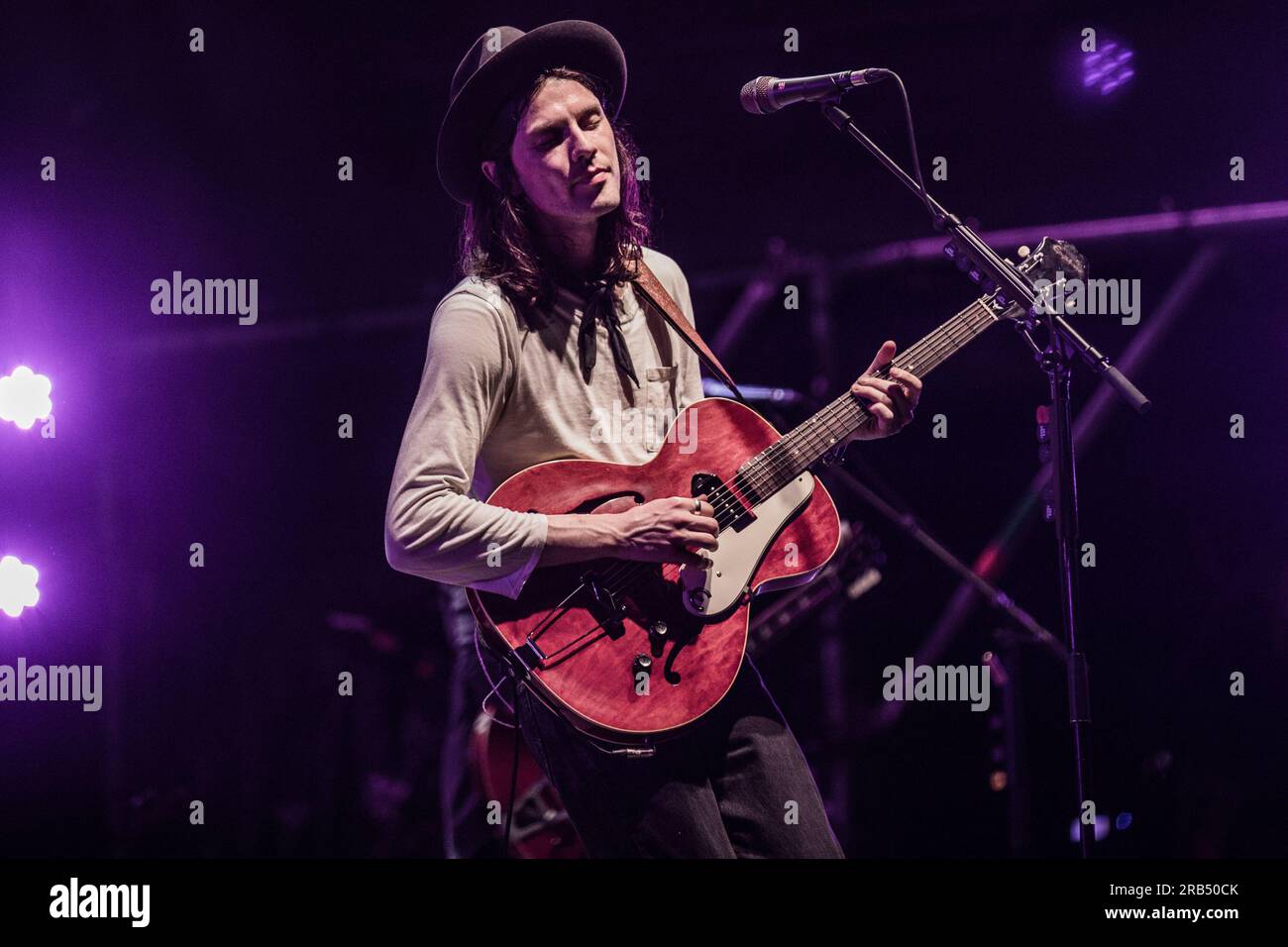 James bay singer 2023 hi-res stock photography and images - Alamy