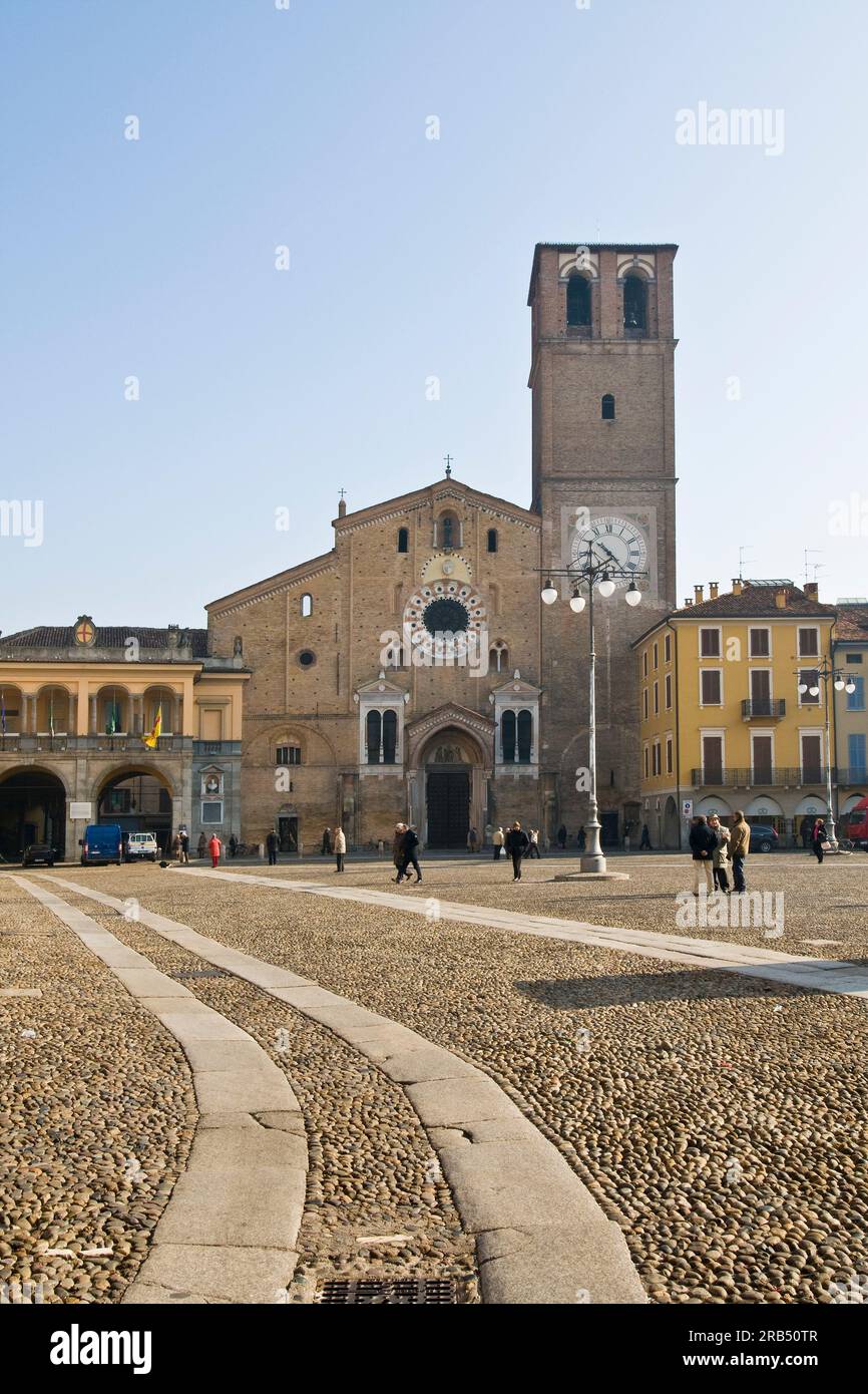 Lodi square hi-res stock photography and images - Alamy