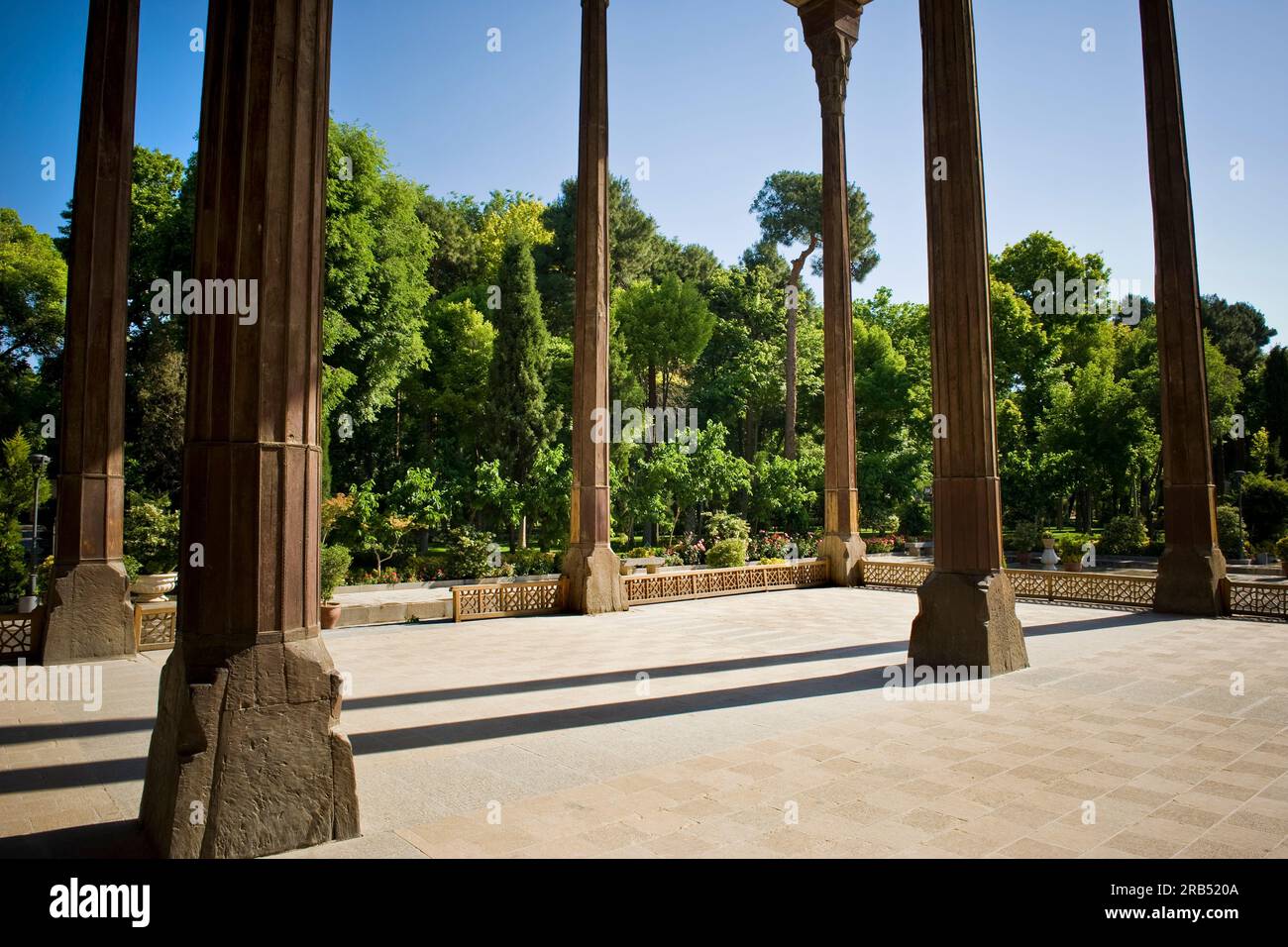 Chehel sotoun palace. isfahan. Iran Stock Photo - Alamy