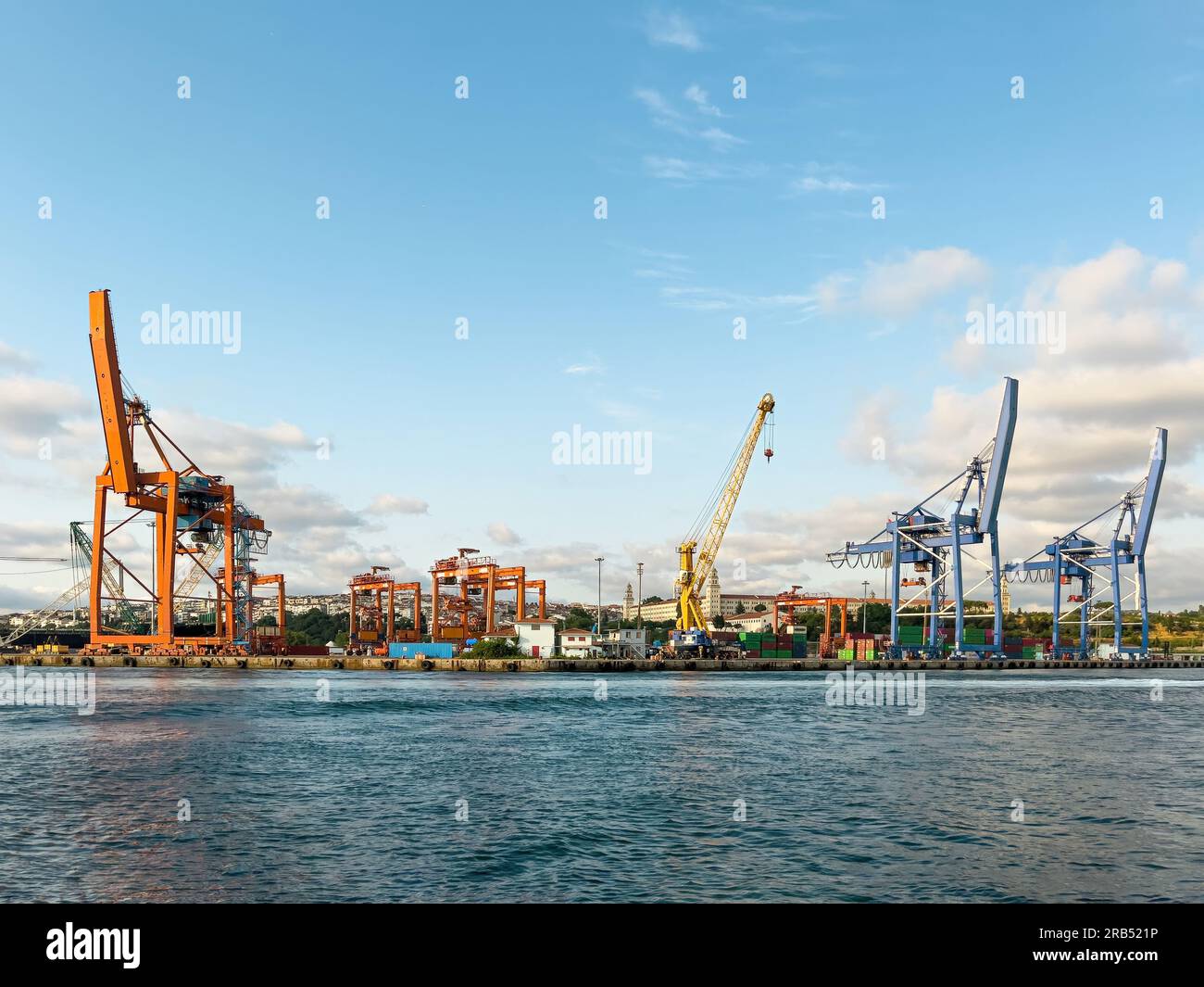 Logistic yard hi-res stock photography and images - Alamy