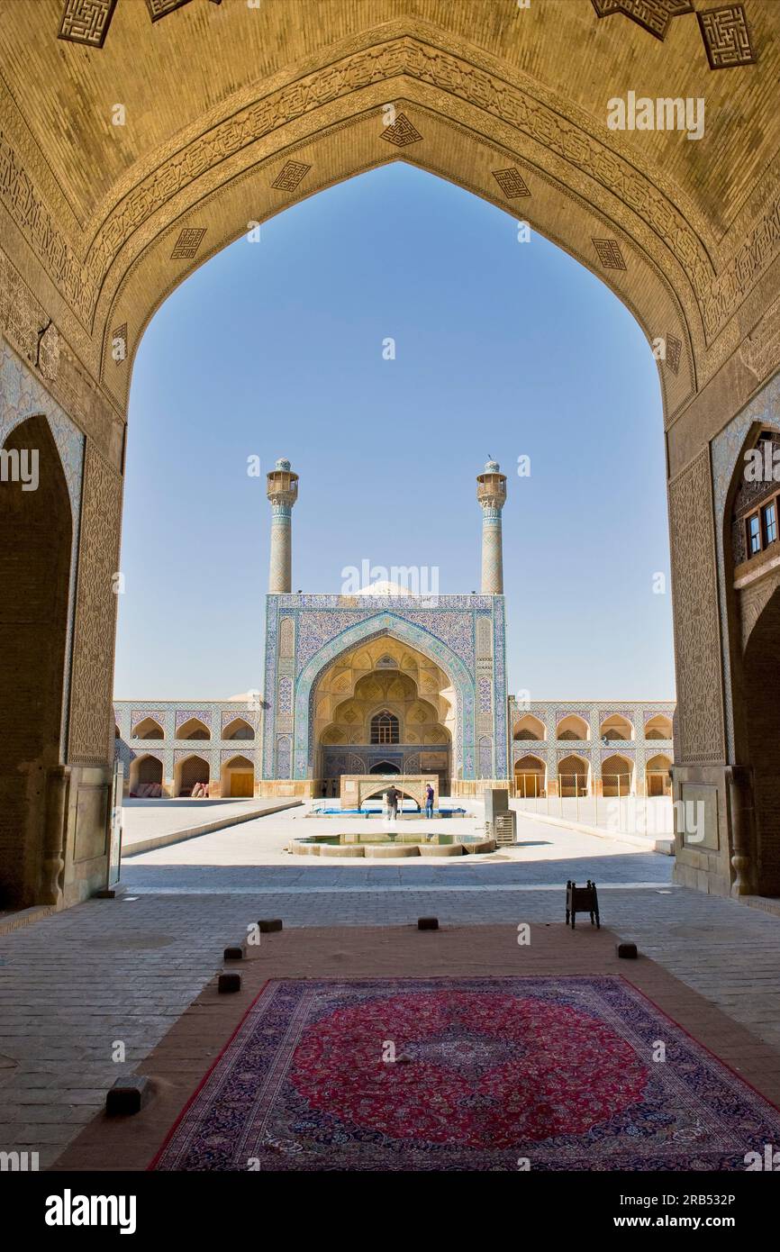 Friday mosque isfahan iwan hi-res stock photography and images - Alamy