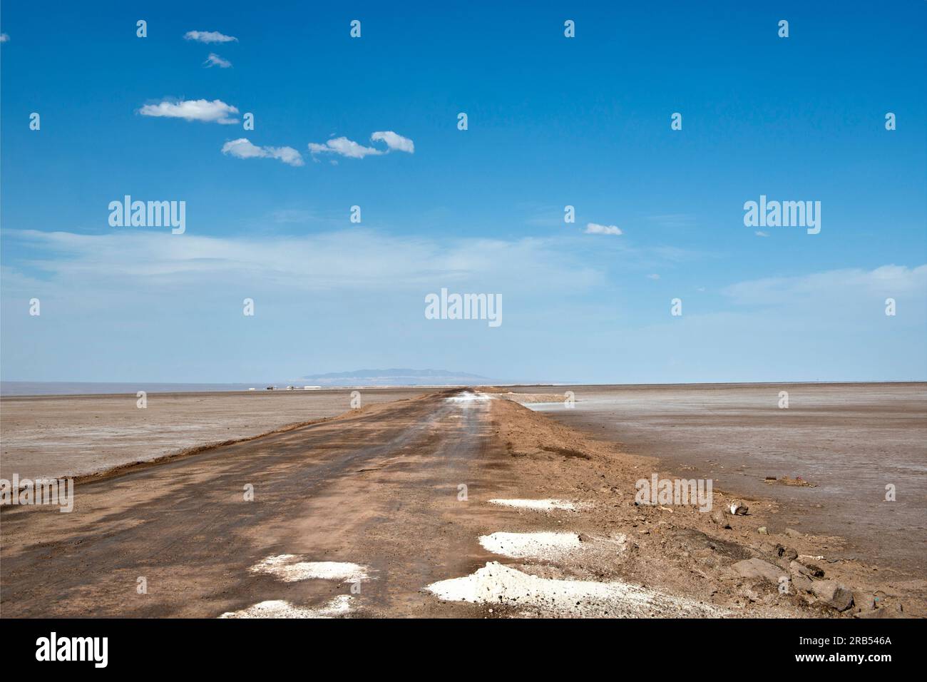 Qom lake hi-res stock photography and images - Alamy