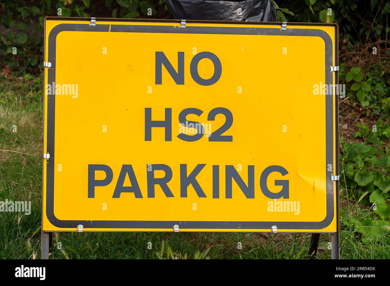 Harefield, UK. 6th July, 2023. A No HS2 parking sign in Harefield ...