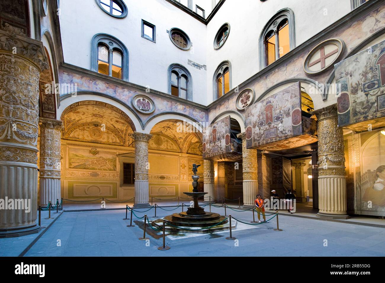 Palazzo vecchio courtyard. Florence. Tuscany Stock Photo - Alamy