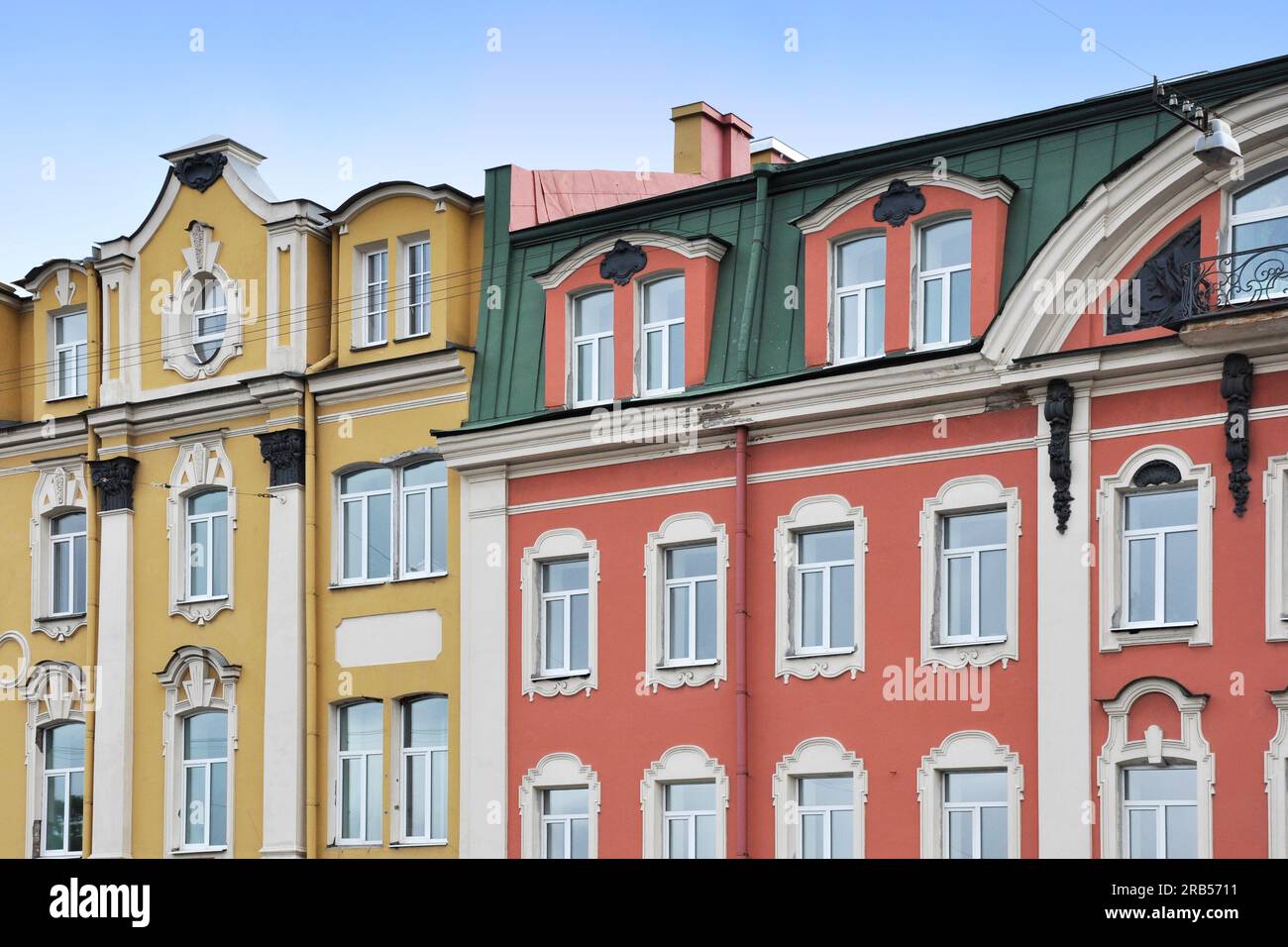 Traditional russian buildings hi-res stock photography and images - Alamy