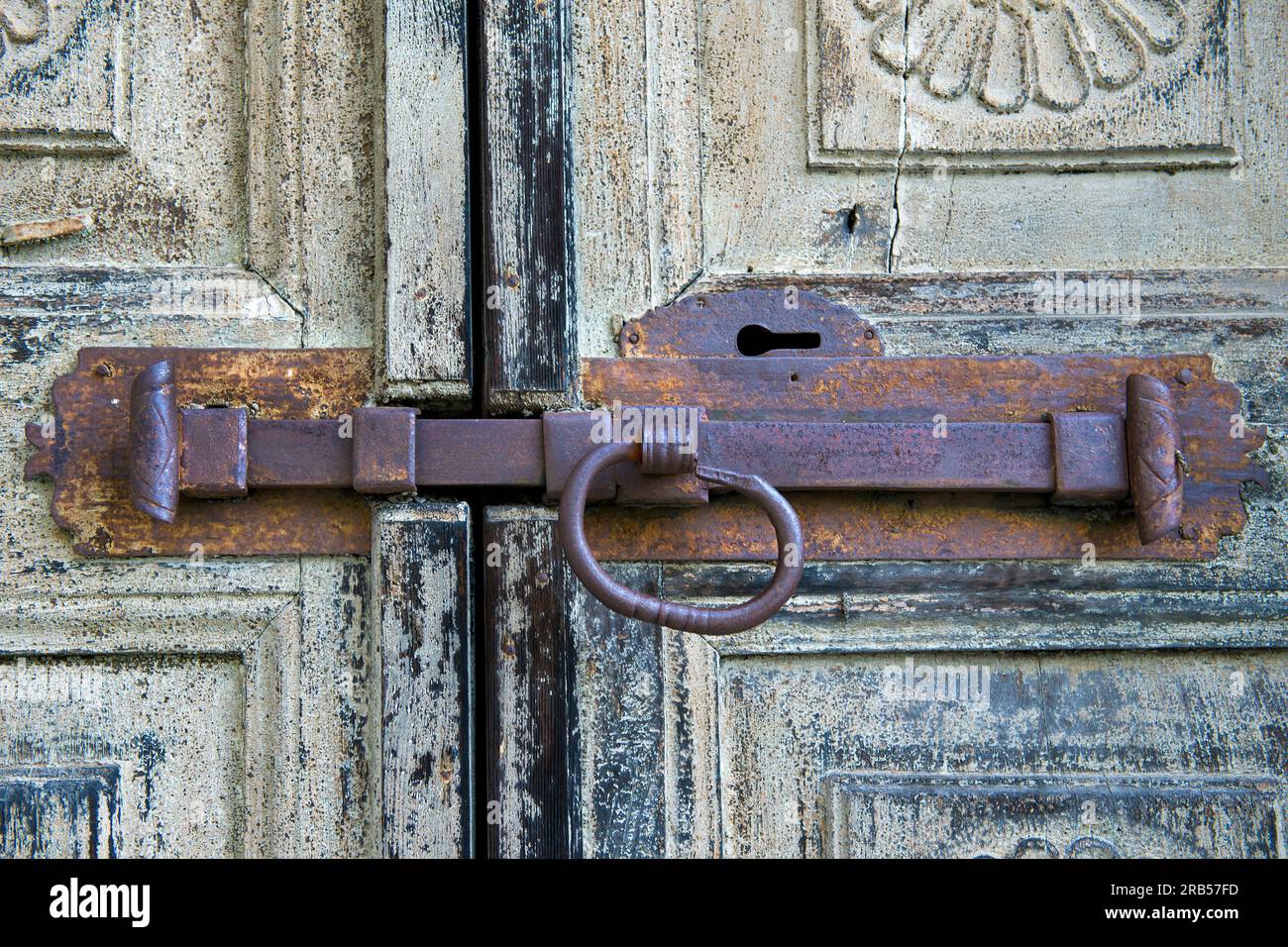 Rusting lock hi-res stock photography and images - Alamy