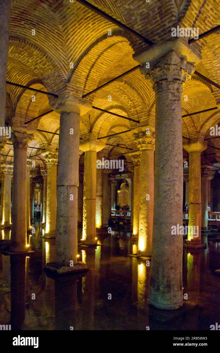 Yerebatan sarayi. basilica cistern. Istanbul. Turkey Stock Photo - Alamy
