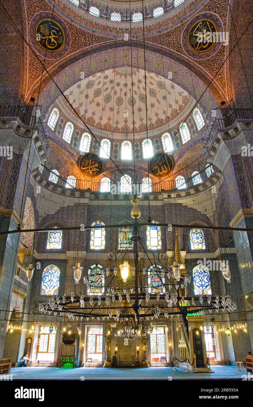 Yeni cami. valide sultan mosque. Istanbul. Turkey Stock Photo - Alamy