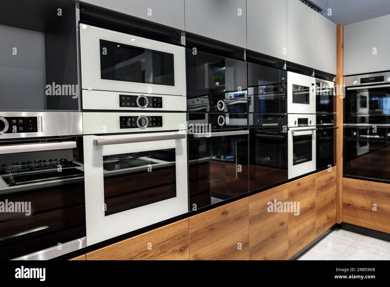 Appliance section hi-res stock photography and images - Alamy