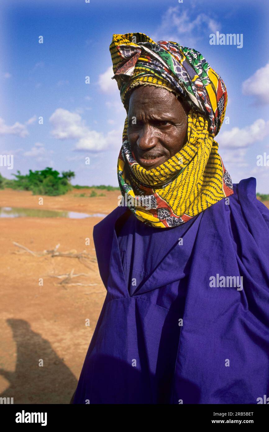 Mali traditional clothes hi-res stock photography and images - Alamy
