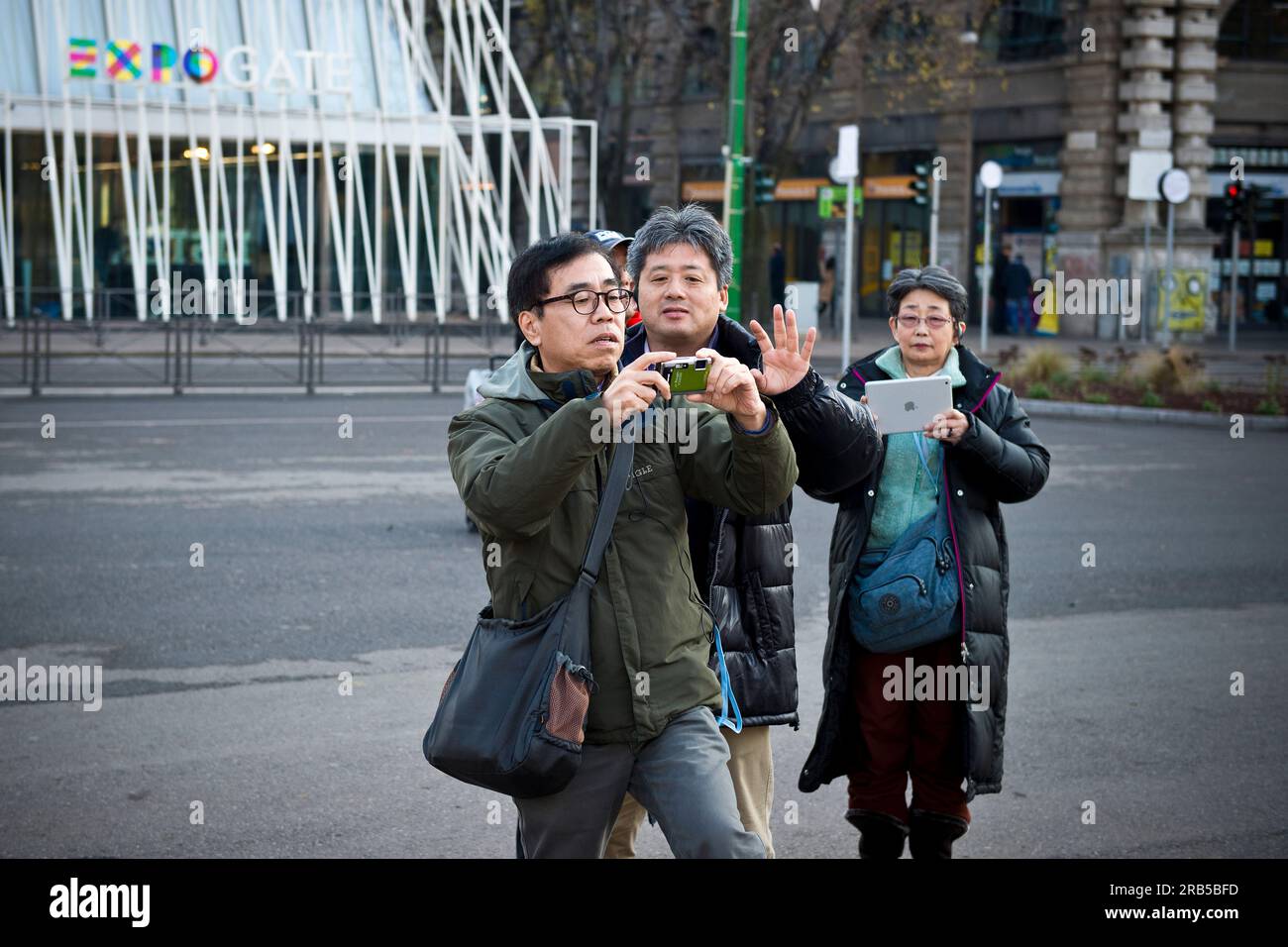 Japanese Tourists. Milan. Italy Stock Photo - Alamy