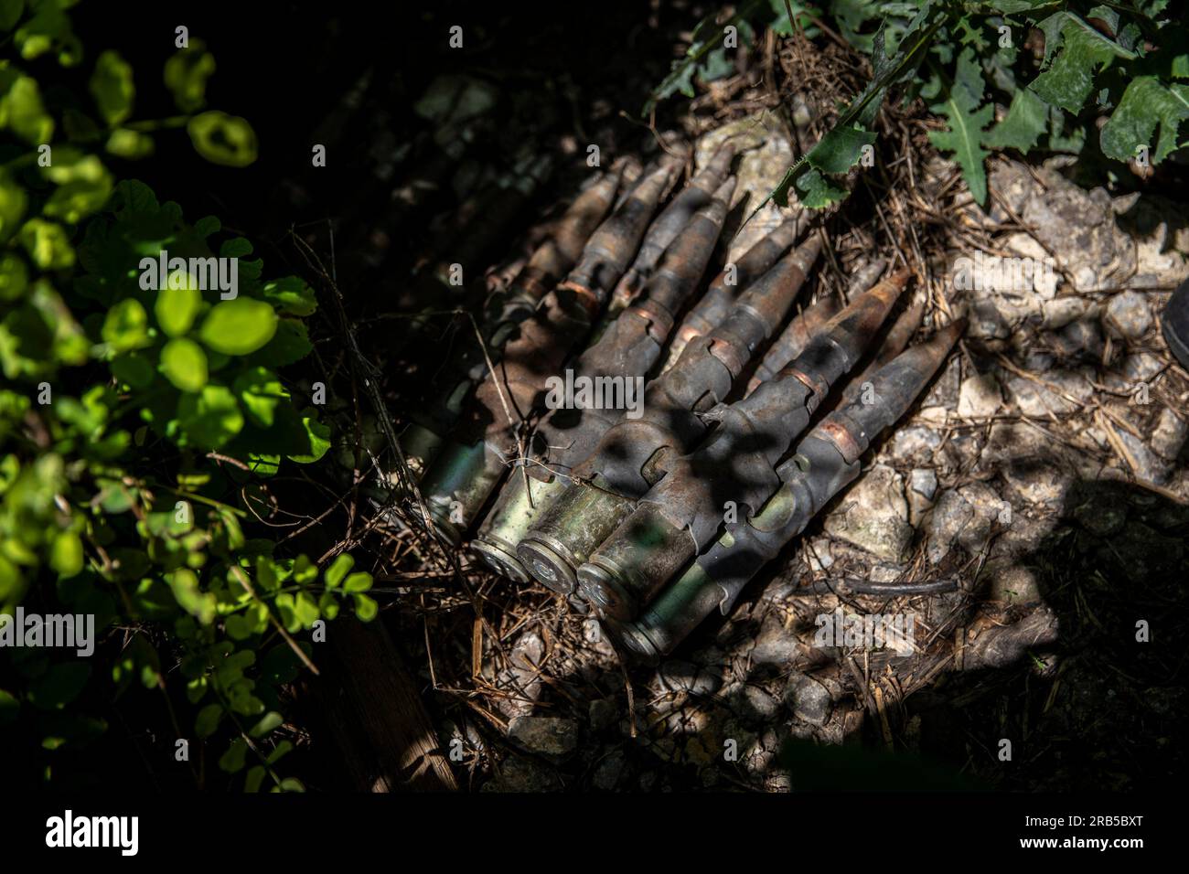 Russian artillery shells hi-res stock photography and images - Alamy