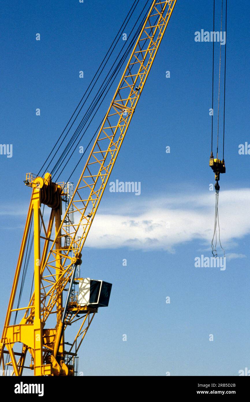 Vertical crane hi-res stock photography and images - Alamy