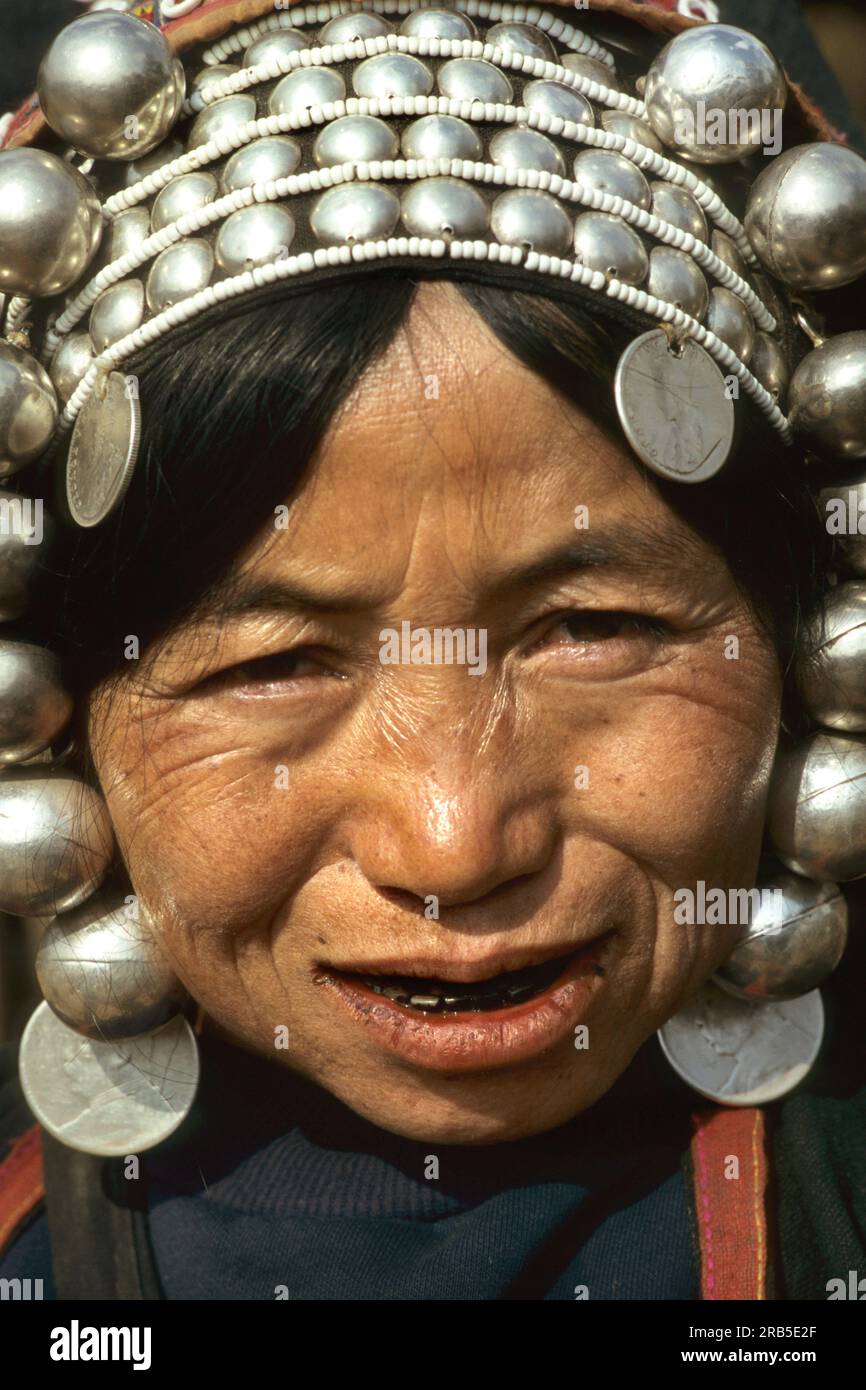 Ethnic groups myanmar hi-res stock photography and images - Alamy