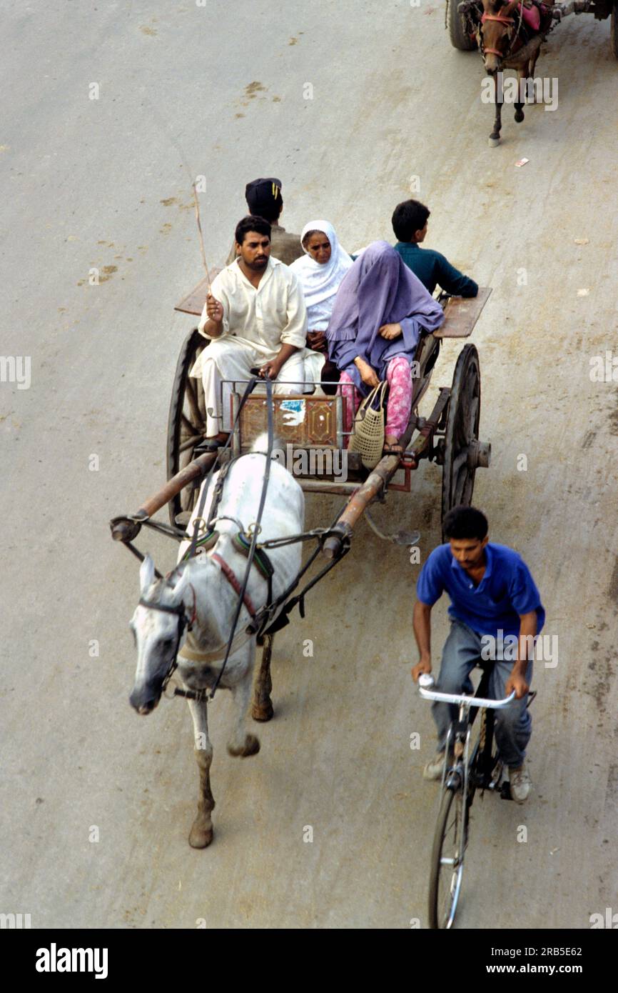 Pakistani roads hi-res stock photography and images - Alamy