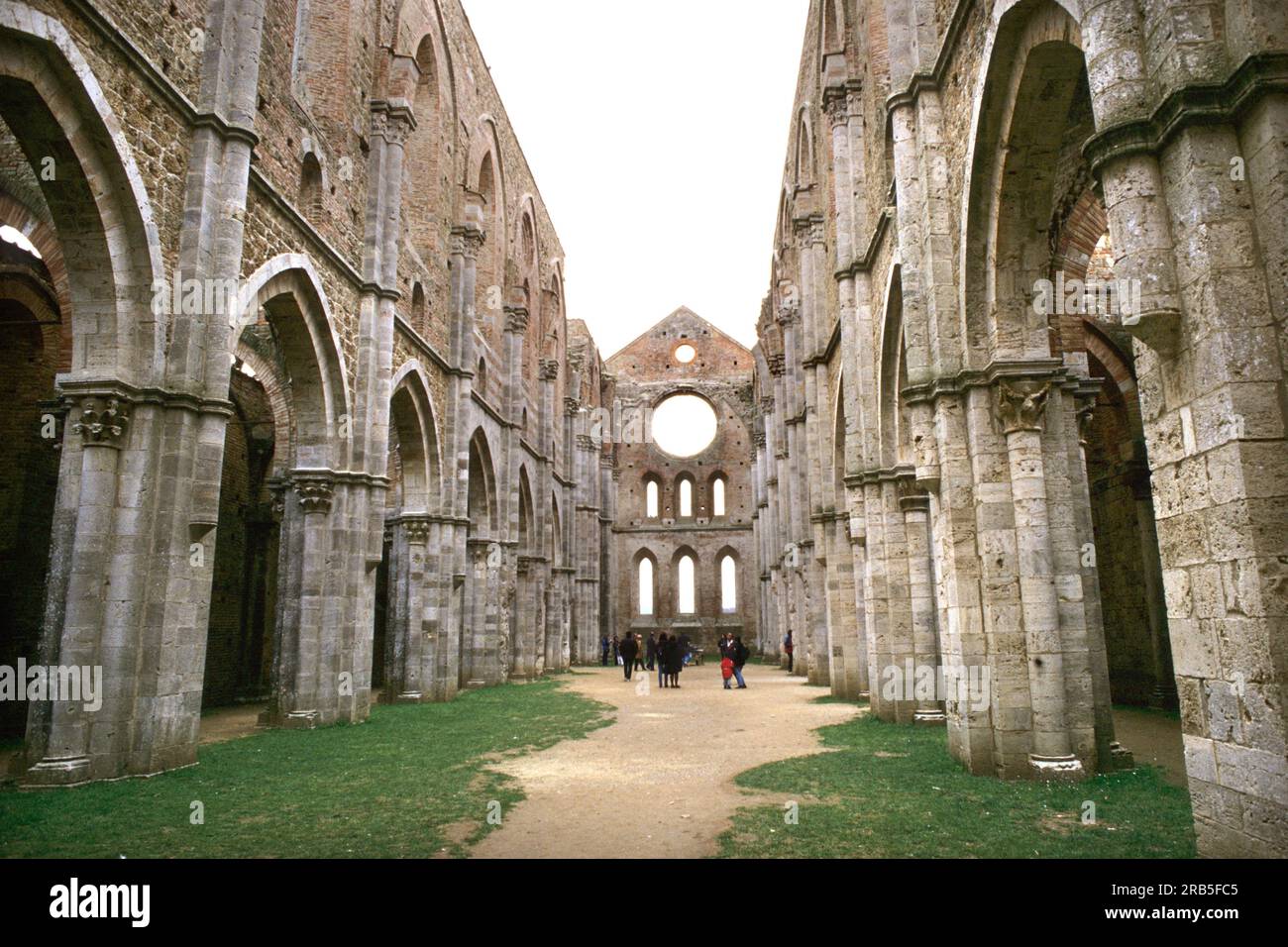Abbazia di san galgano hi-res stock photography and images - Alamy
