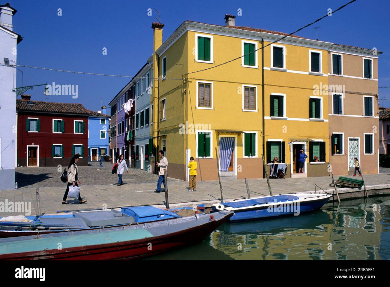 Burano crafts hi-res stock photography and images - Alamy