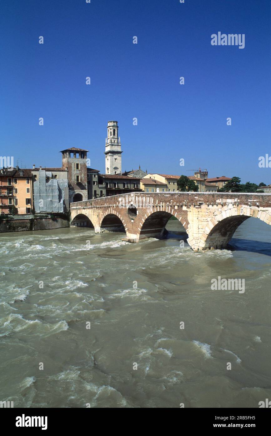Pietra bridge verona veneto hi-res stock photography and images - Alamy