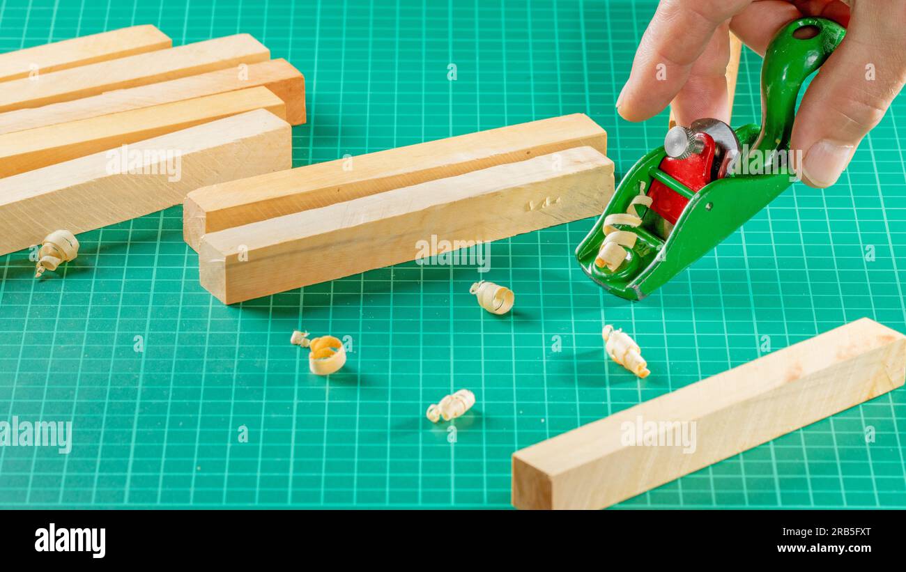 Boxwood wood hi-res stock photography and images - Alamy