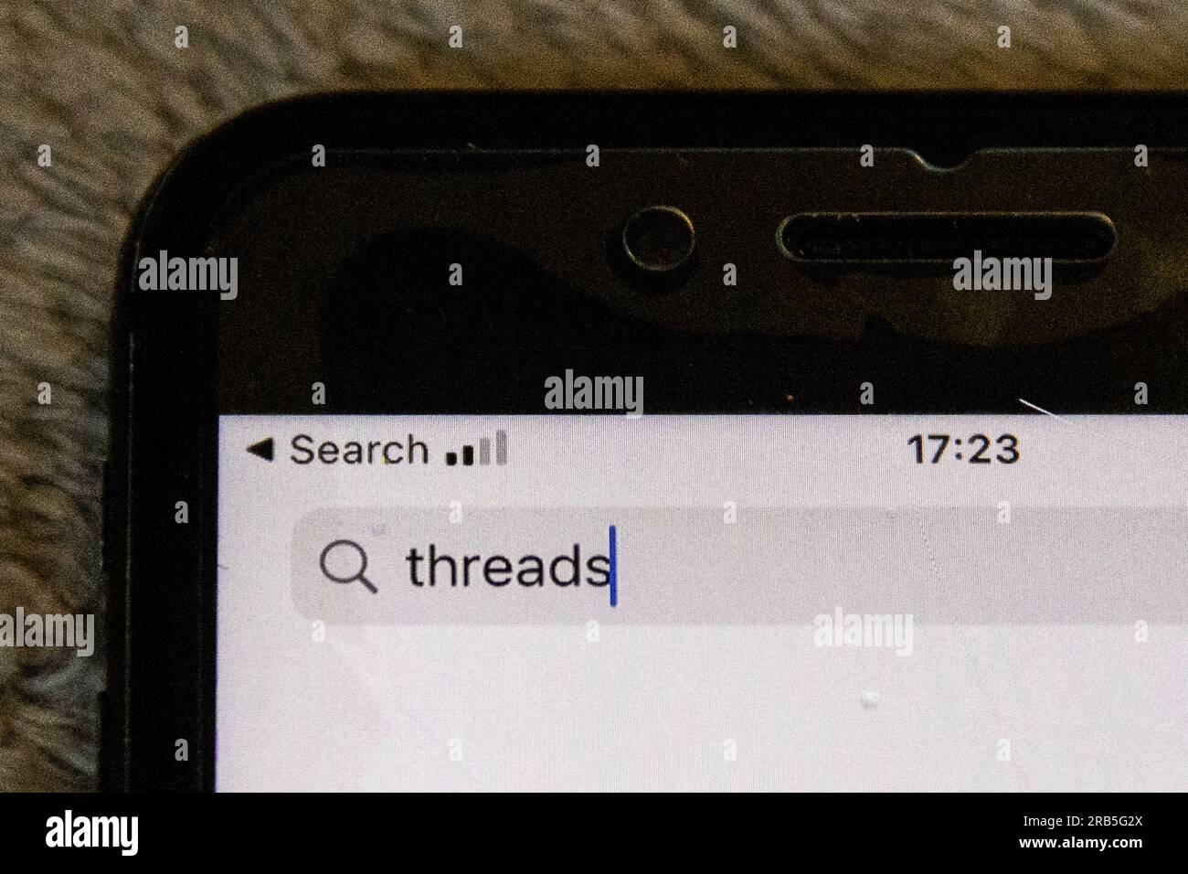 Instagram app updates hi-res stock photography and images - Alamy