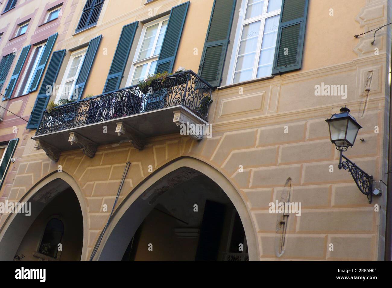 Rapallo house hi-res stock photography and images - Alamy