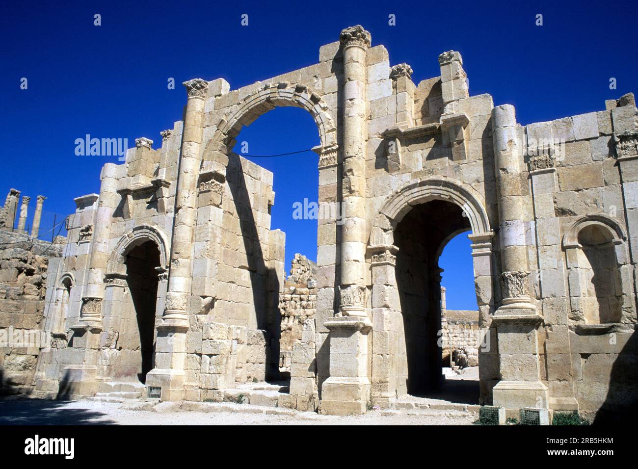 Hadrian's Arch. Roman Ruins. Jerash. Jordan. Asia Stock Photo - Alamy