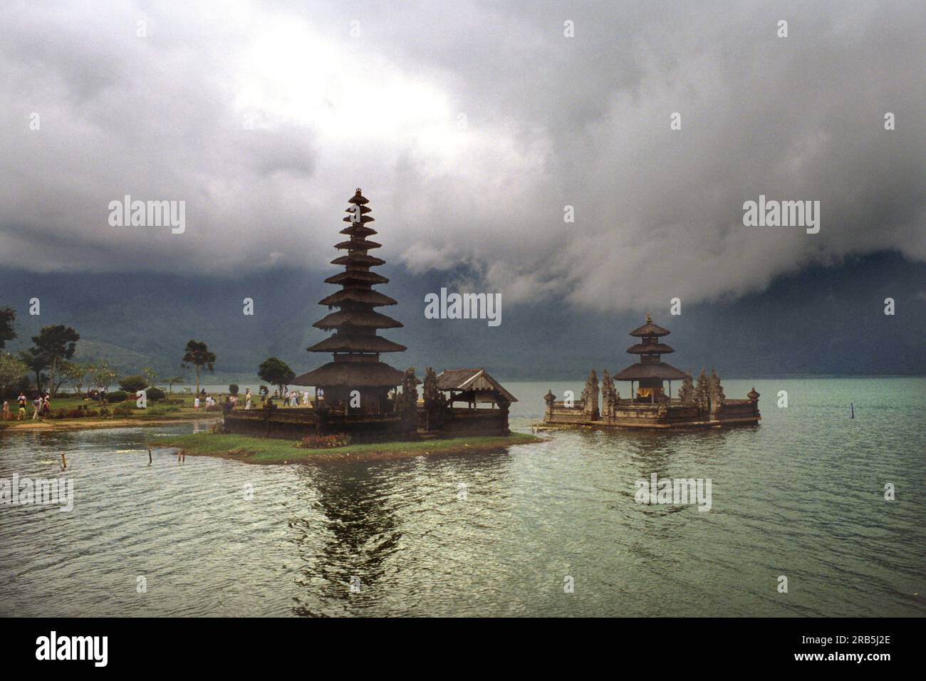 Temples of indonesia hi-res stock photography and images - Alamy
