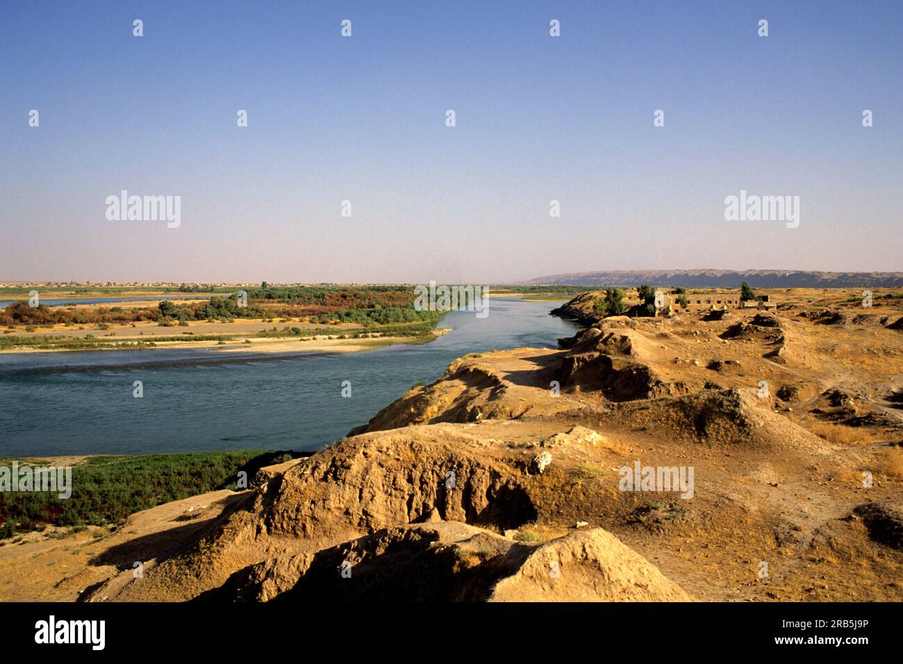 River tigris hi-res stock photography and images - Alamy