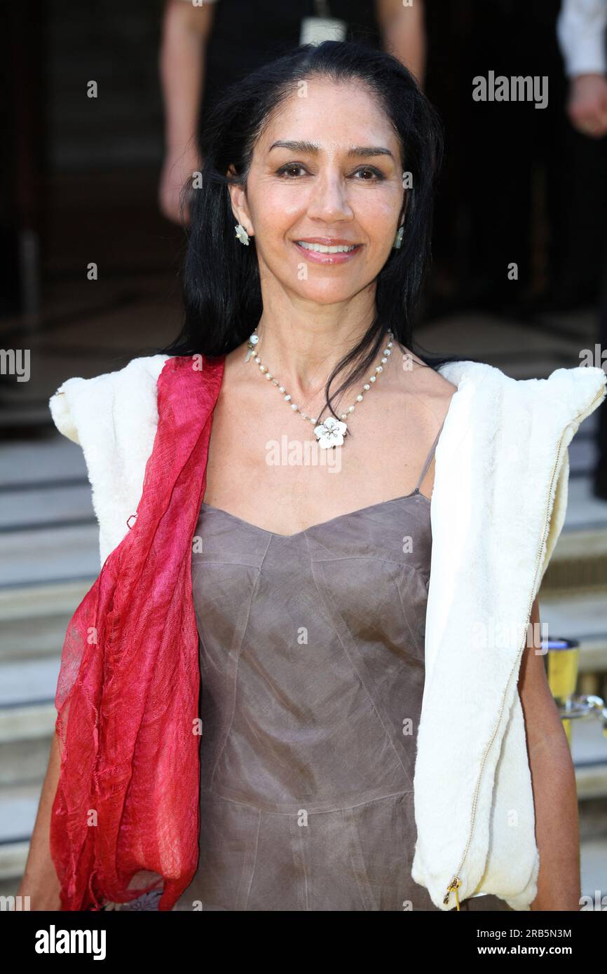 London, UK. Seeta Indrani at The Wizard of Oz musical press night. The ...