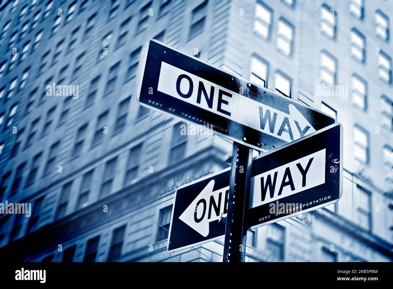 One way manhattan hi-res stock photography and images - Alamy