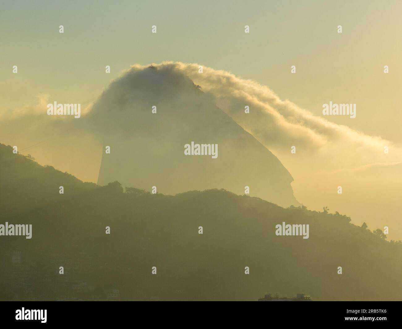 Suns rays under clouds hi-res stock photography and images - Alamy