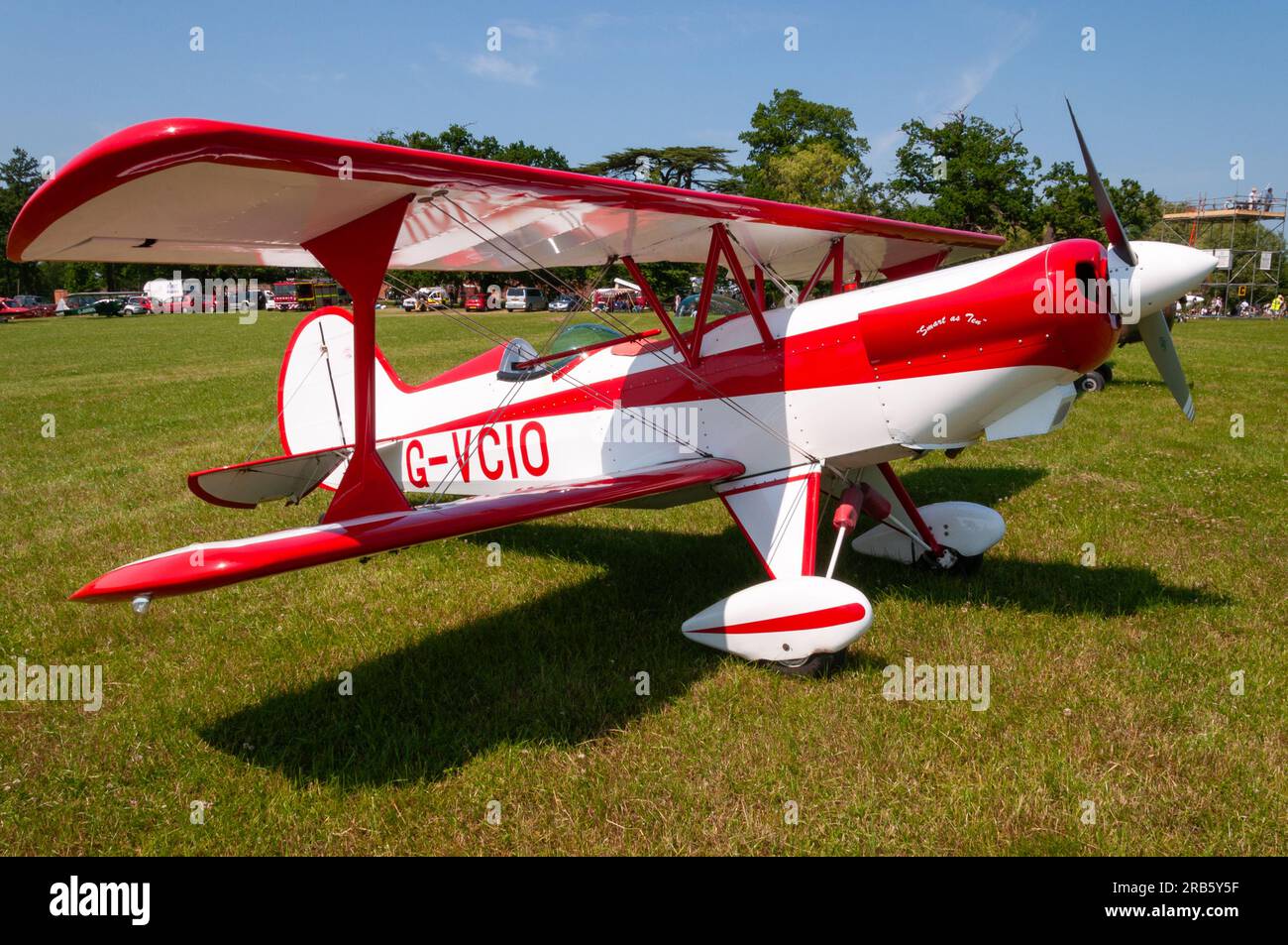 Acro show hi-res stock photography and images - Alamy