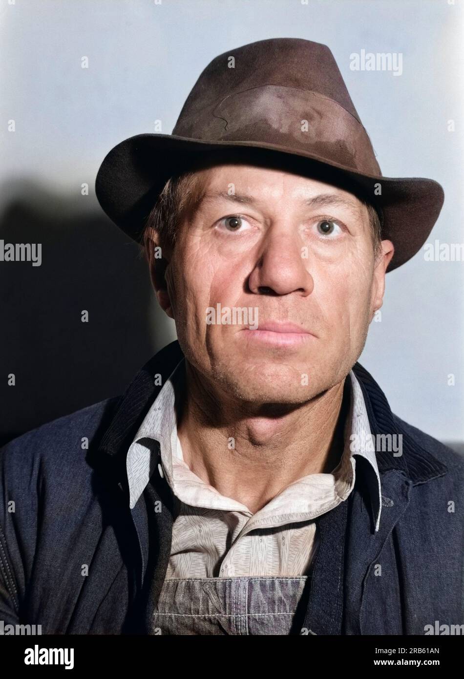 Unemployed coal miner, head and shoulders portrait, Herrin, Illinois ...