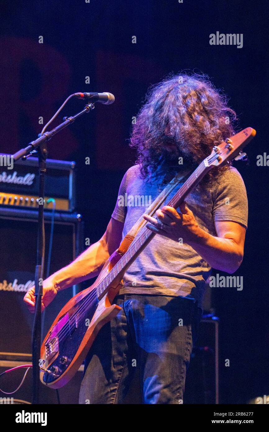 Dinosaur jr lou barlow hi-res stock photography and images - Alamy