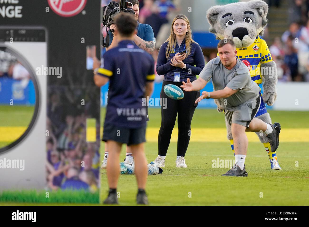 Luke littler hi-res stock photography and images - Alamy