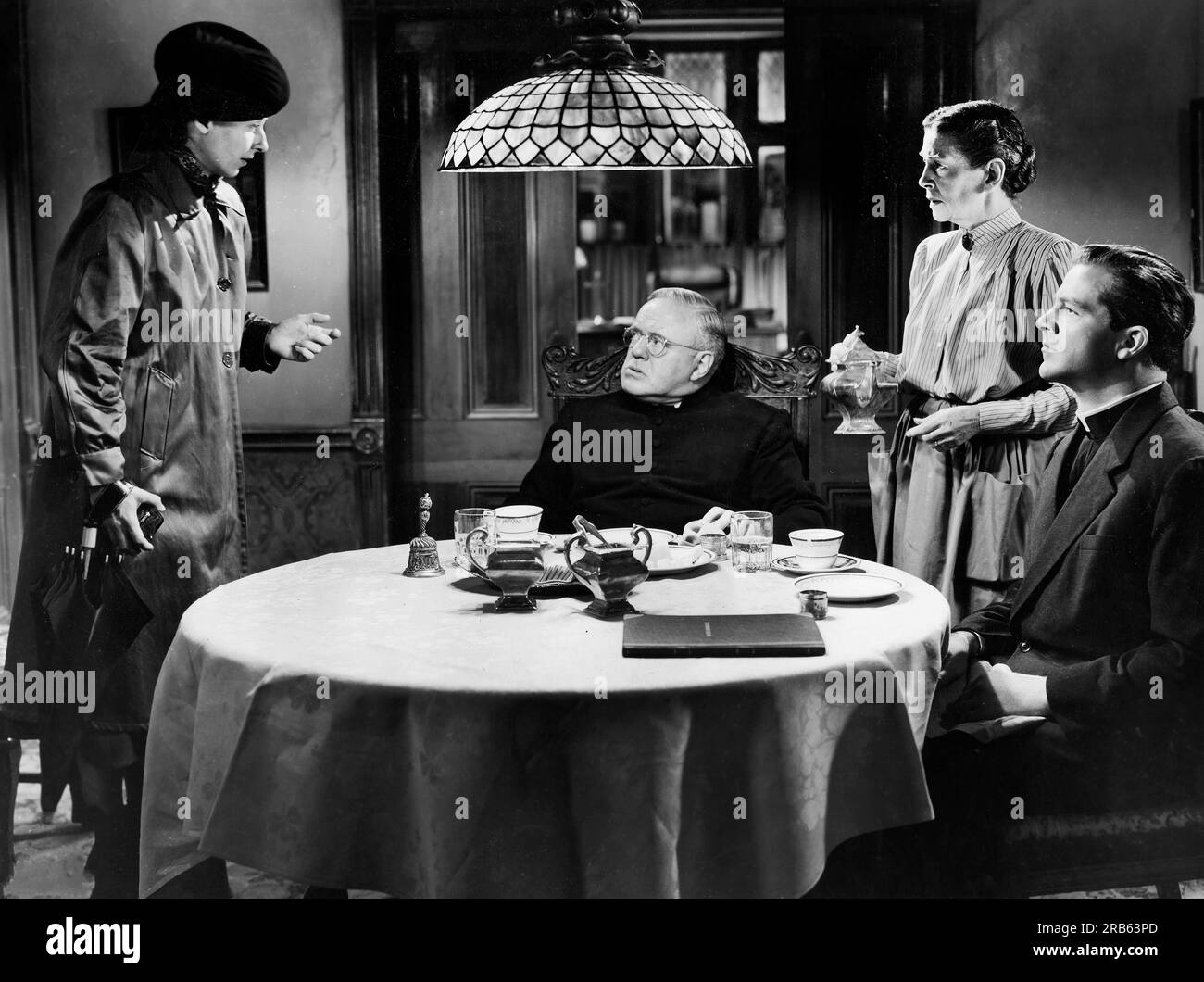 Dana Andrews (seated right), Harold Vermilyea (seated center), Virginia ...