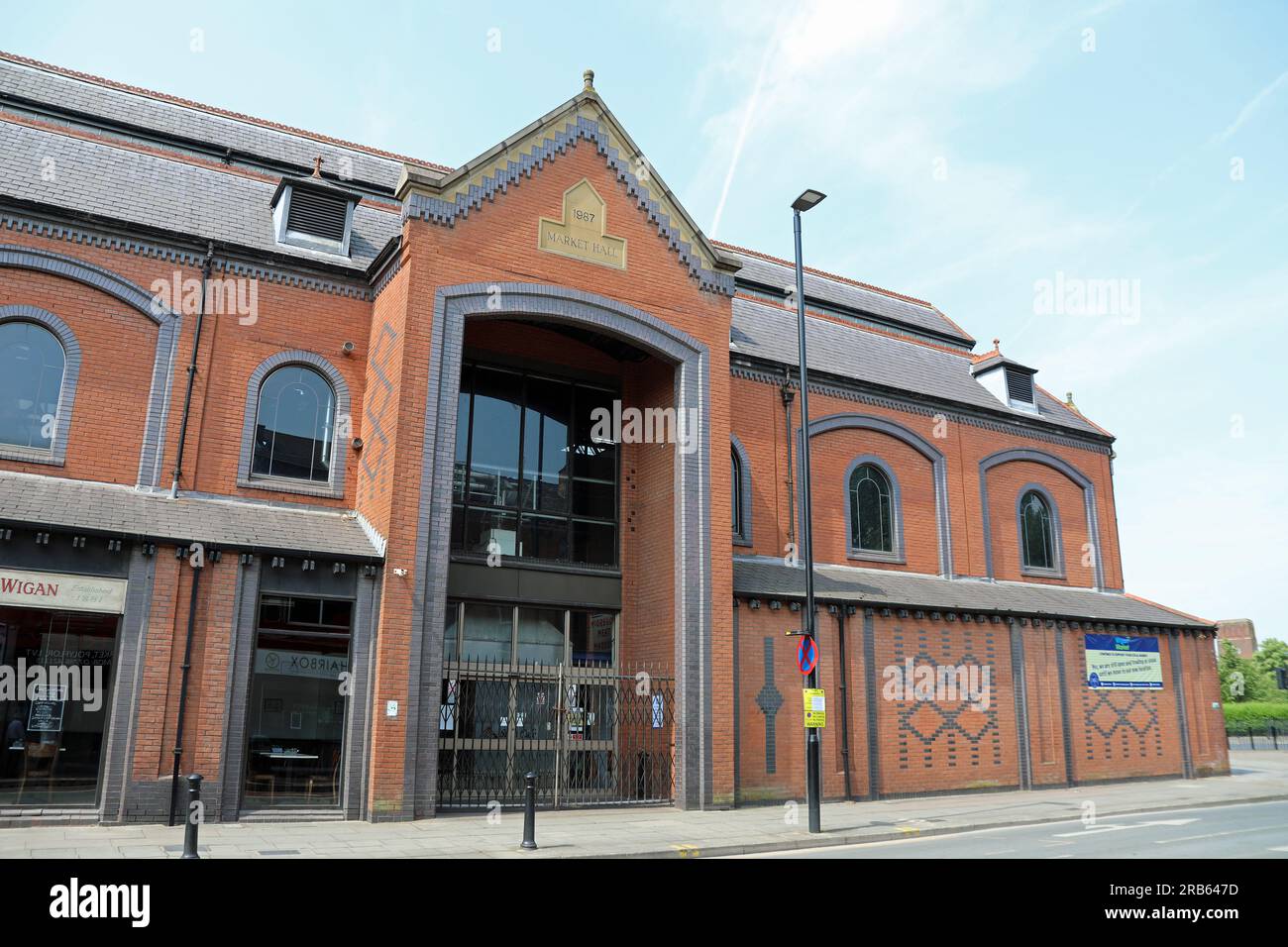 Wigan market hi-res stock photography and images - Alamy