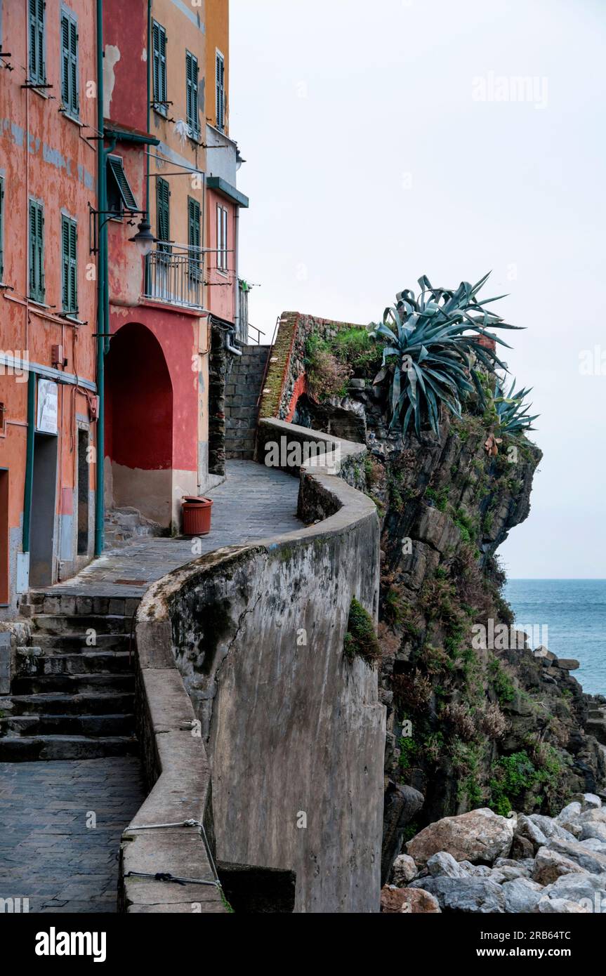 Serpentine walkway in Riomaggiore, Cinque Terre in Italy Stock Photo ...