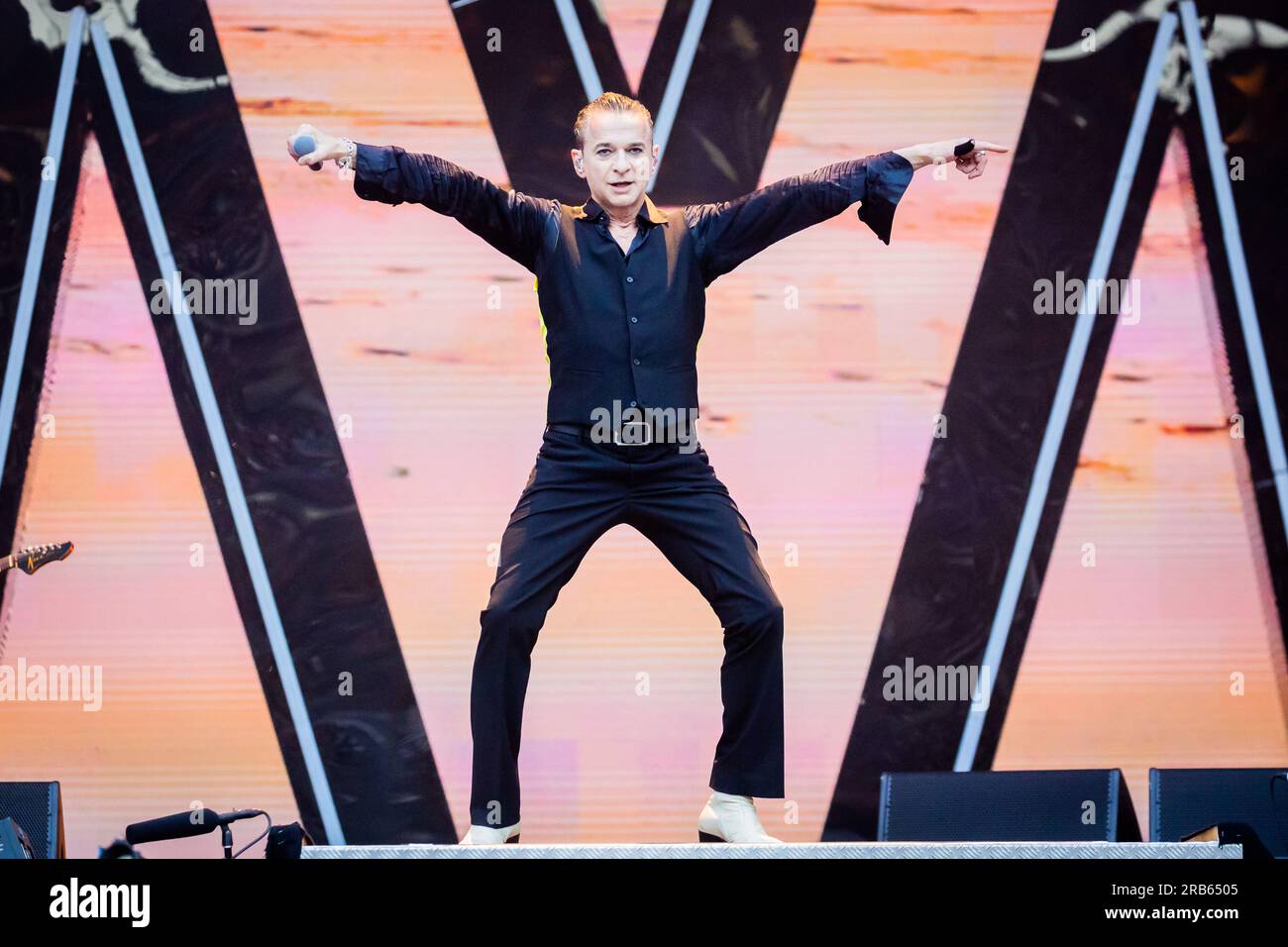 Dave gahan depeche 2023 hi-res stock photography and images - Alamy