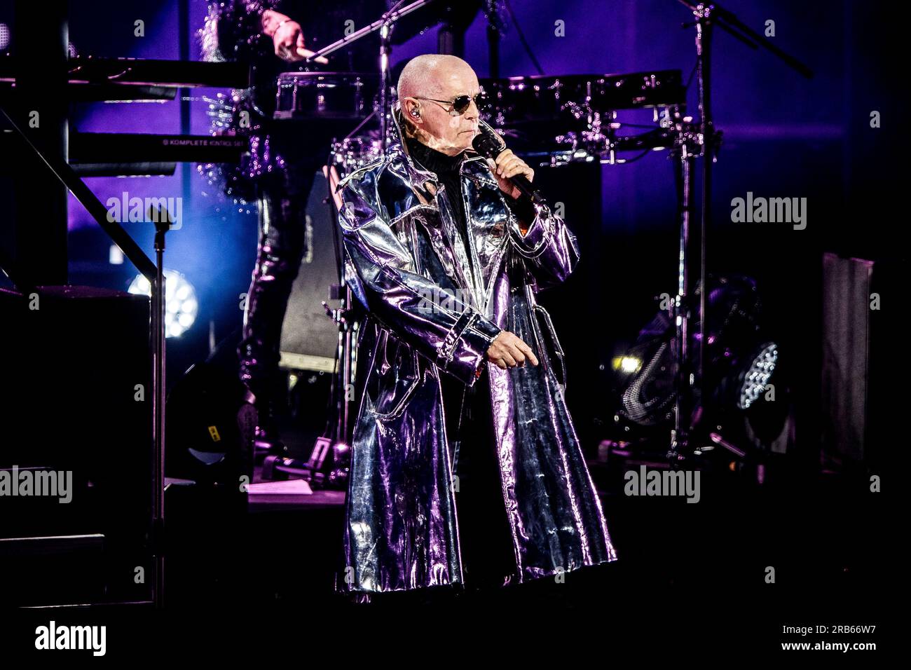 Singer neil tennant hi-res stock photography and images - Alamy
