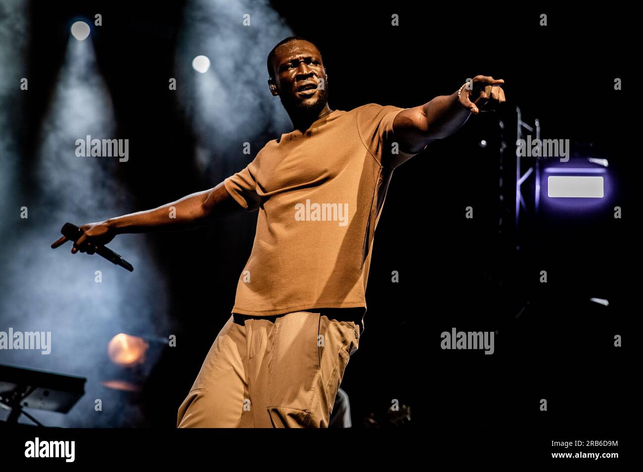 Nines rapper hi-res stock photography and images - Alamy