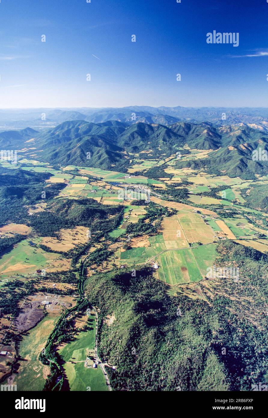 Oregon farm aerial hi-res stock photography and images - Alamy