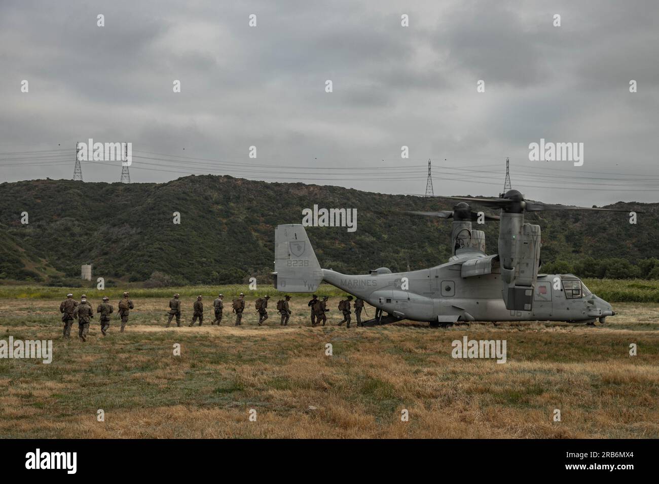 U.S. Marines with 1st Reconnaissance Battalion, 1st Marine Division ...