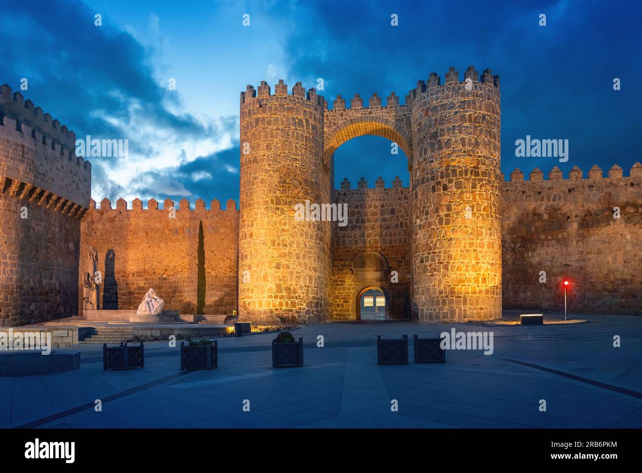 Puerta del Alcazar Gate of Medieval Walls of Avila at night - Avila ...