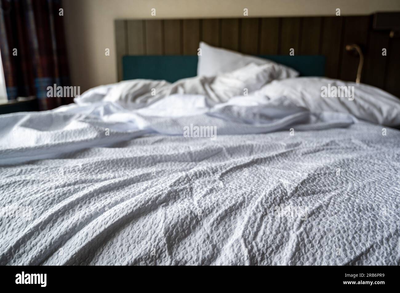Messed up bed sheets hi-res stock photography and images - Alamy