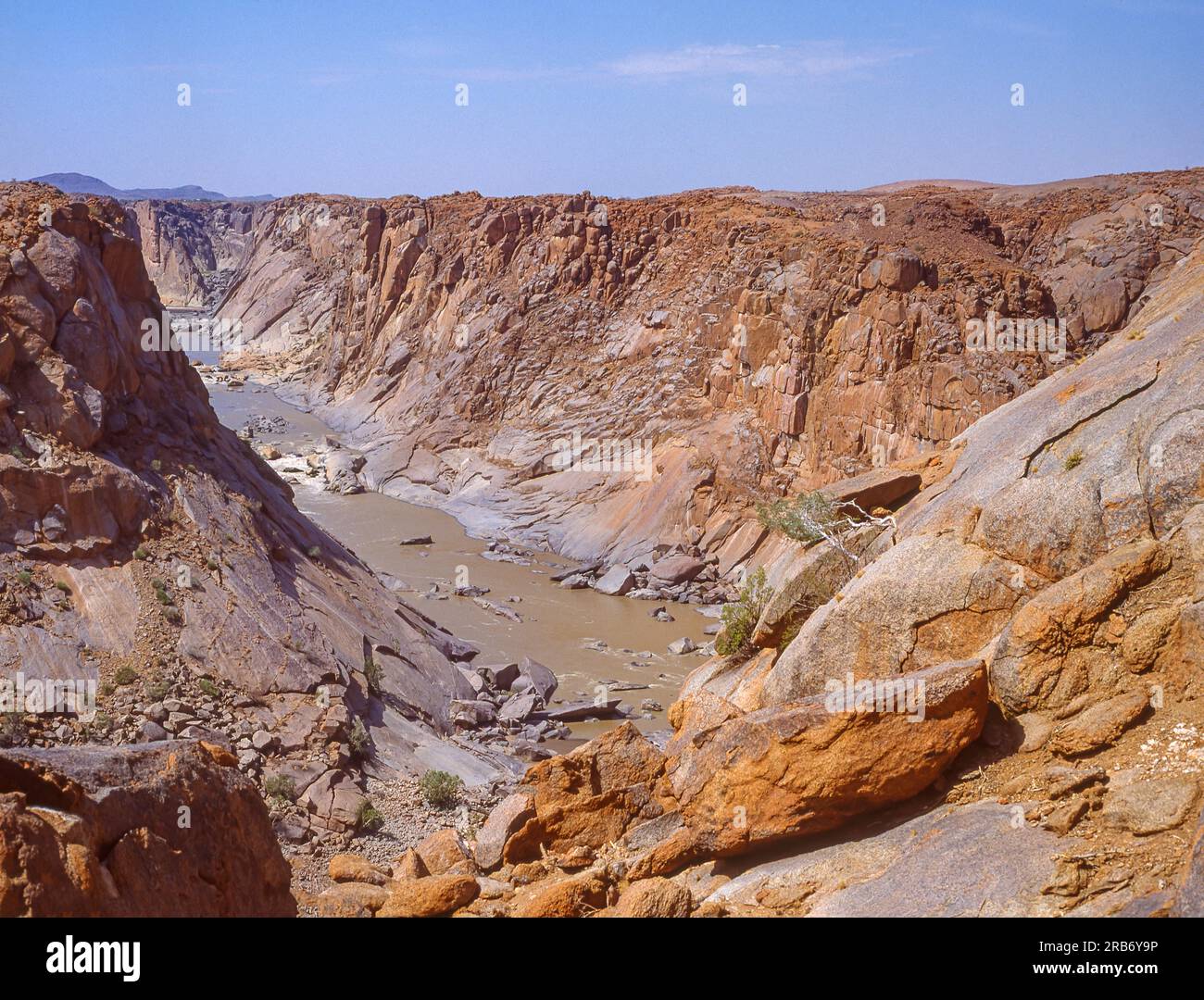 The Orange River Gorge below the waterfall in the Augrabies Falls ...