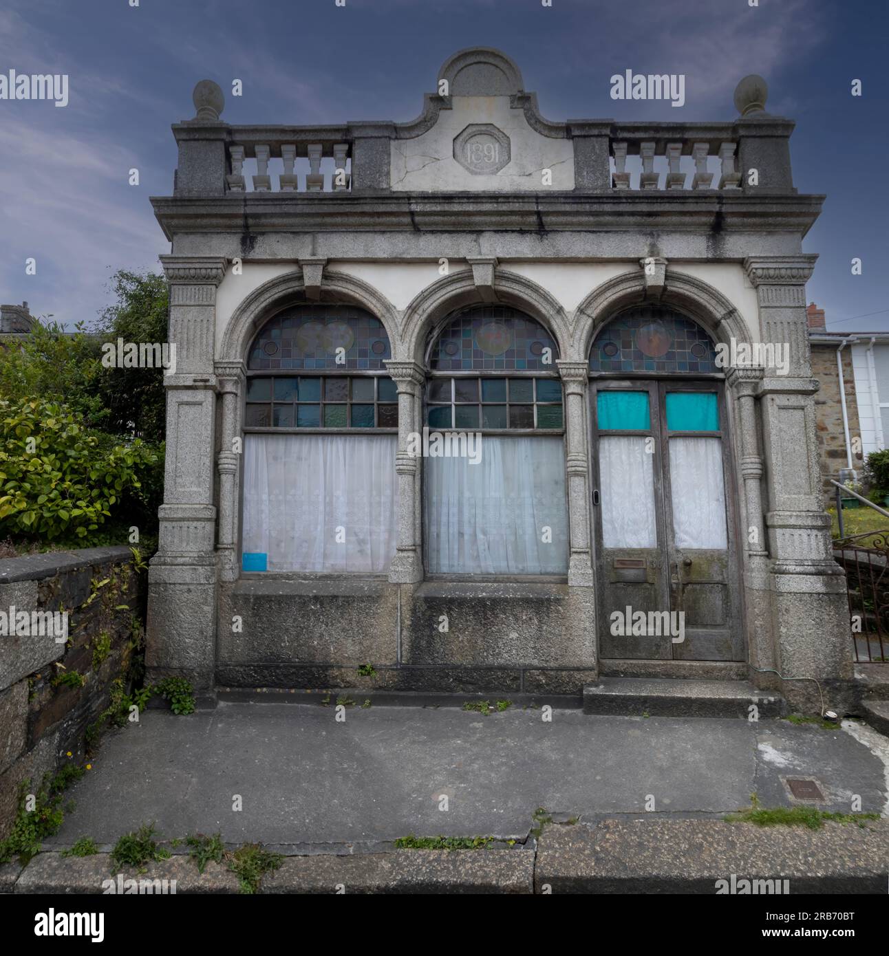 A former shop from the Victorian era in Hayle, Cornwall, UK Stock Photo ...