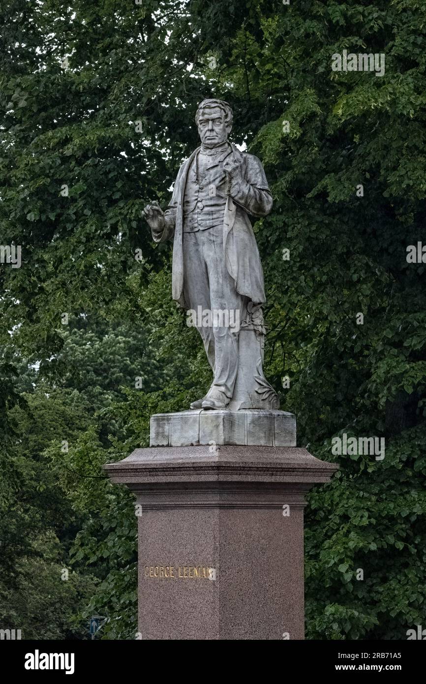 George leeman statue york hi-res stock photography and images - Alamy