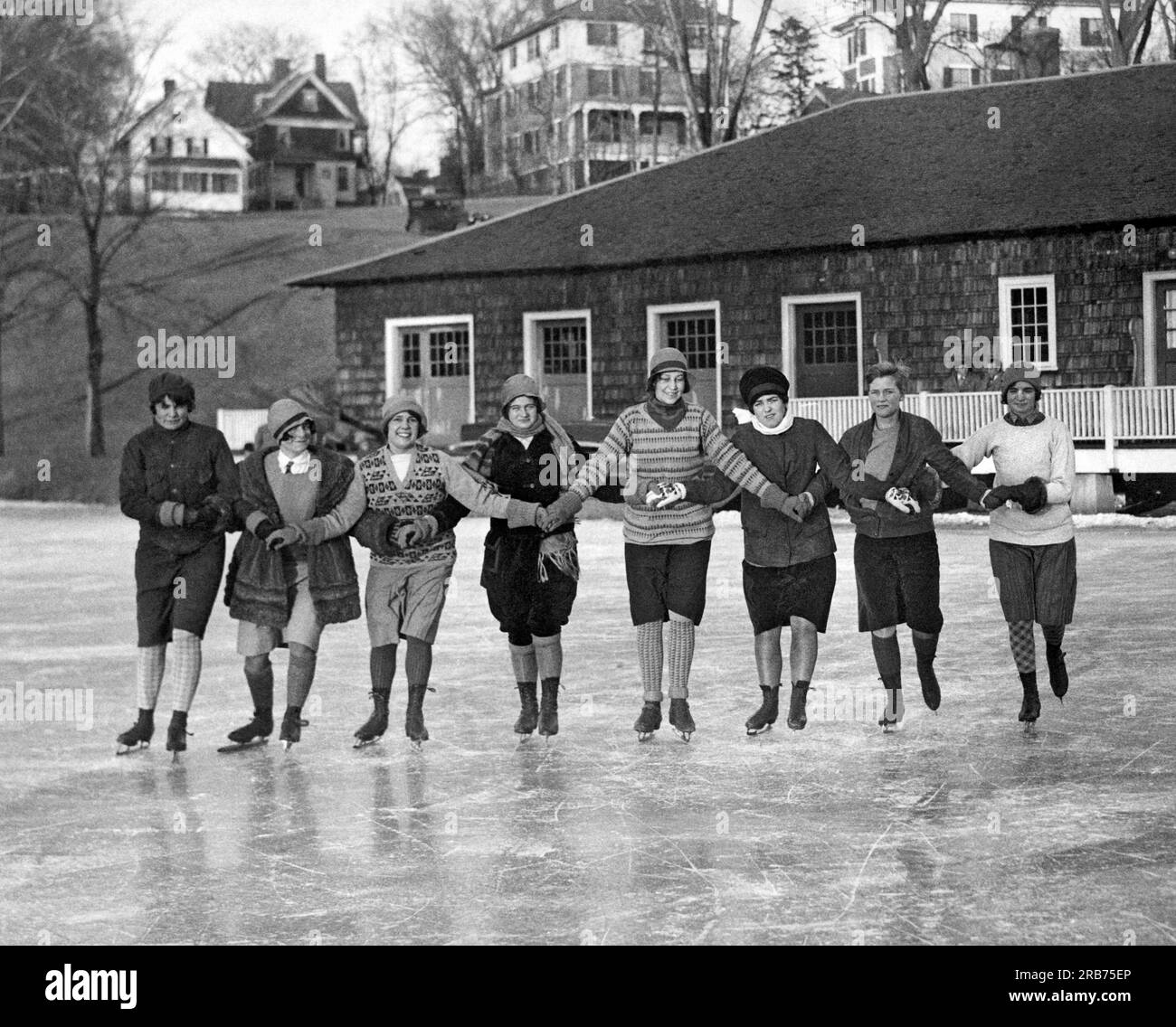 1920s ice skating hi-res stock photography and images - Alamy